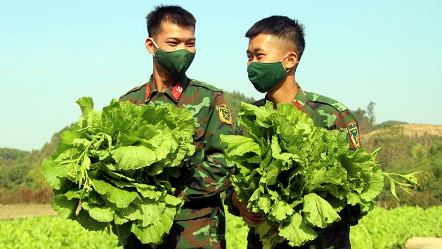 Xuân sớm trên chốt biên cương